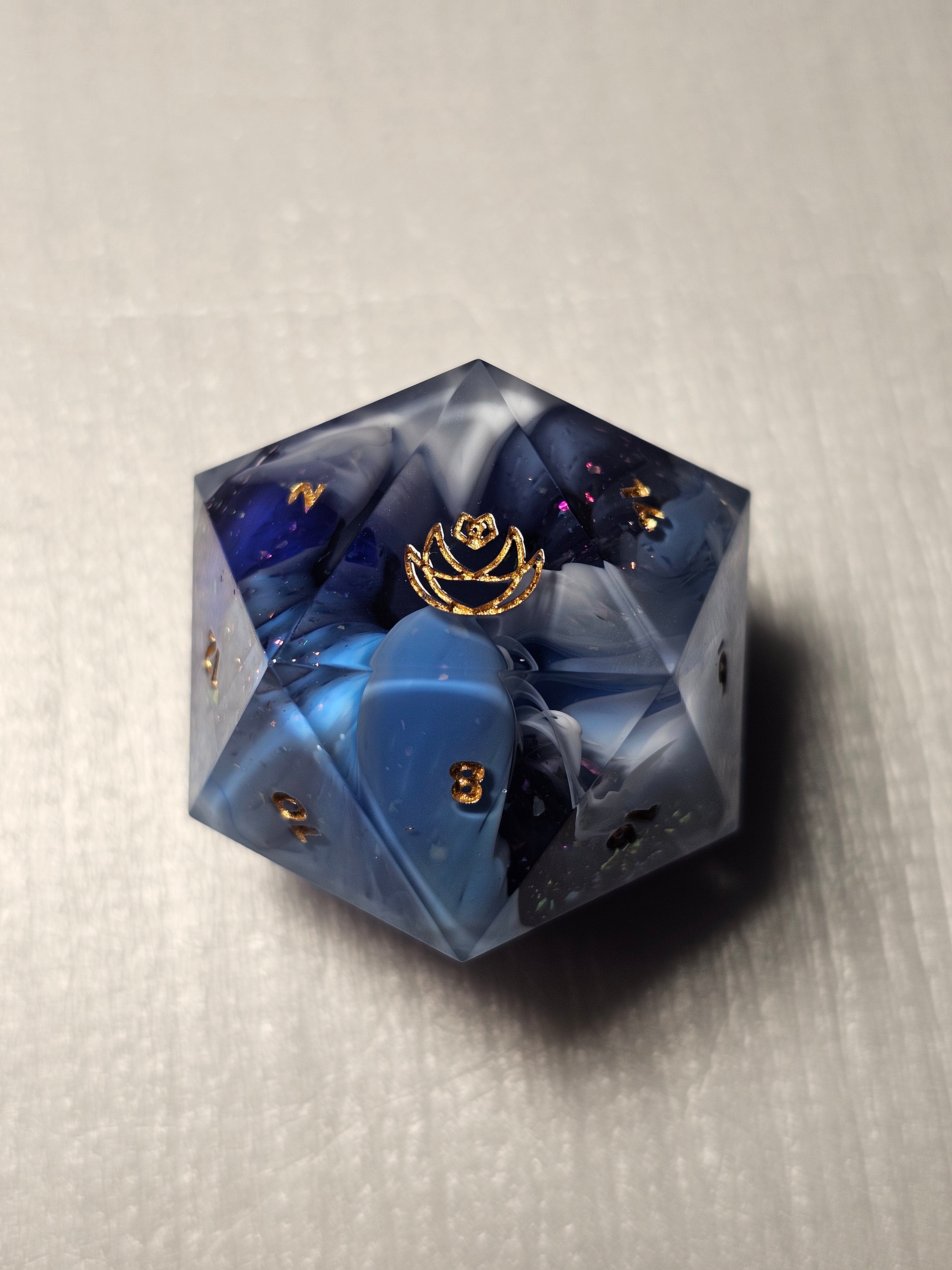 Astral Doll 33mm Chonk D20 – Cassiopeia Dice